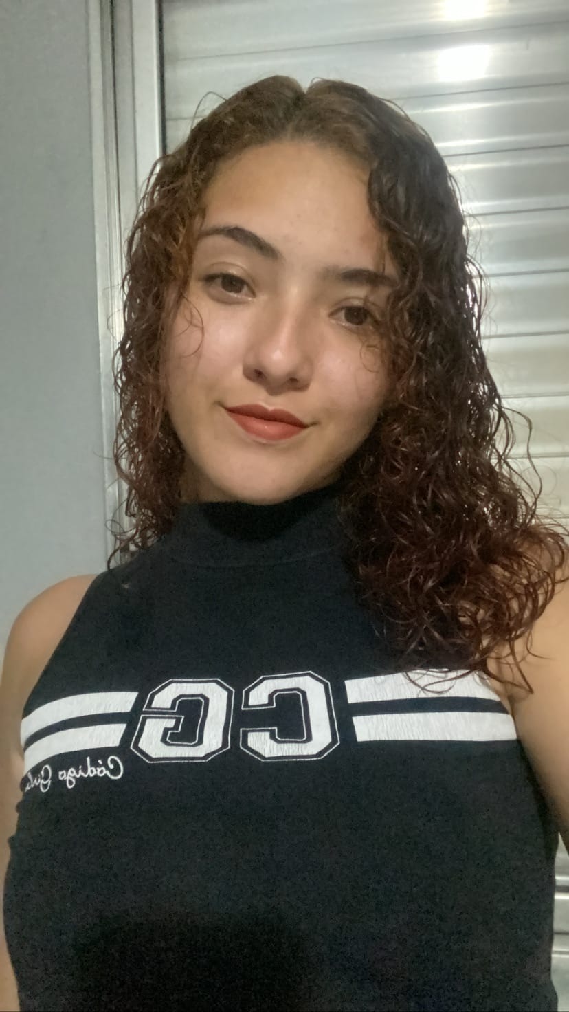 Yasmin Gomes de Assis - Social Foody