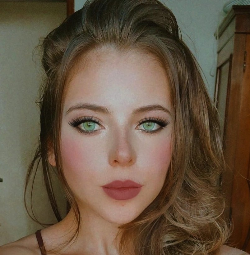 Tainá Maria Godinho Simões - Social Foody