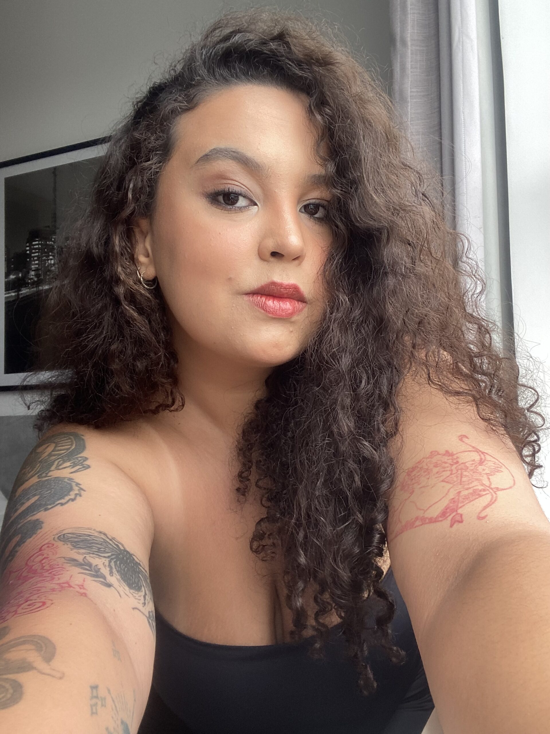 Lara Vale - Social Foody